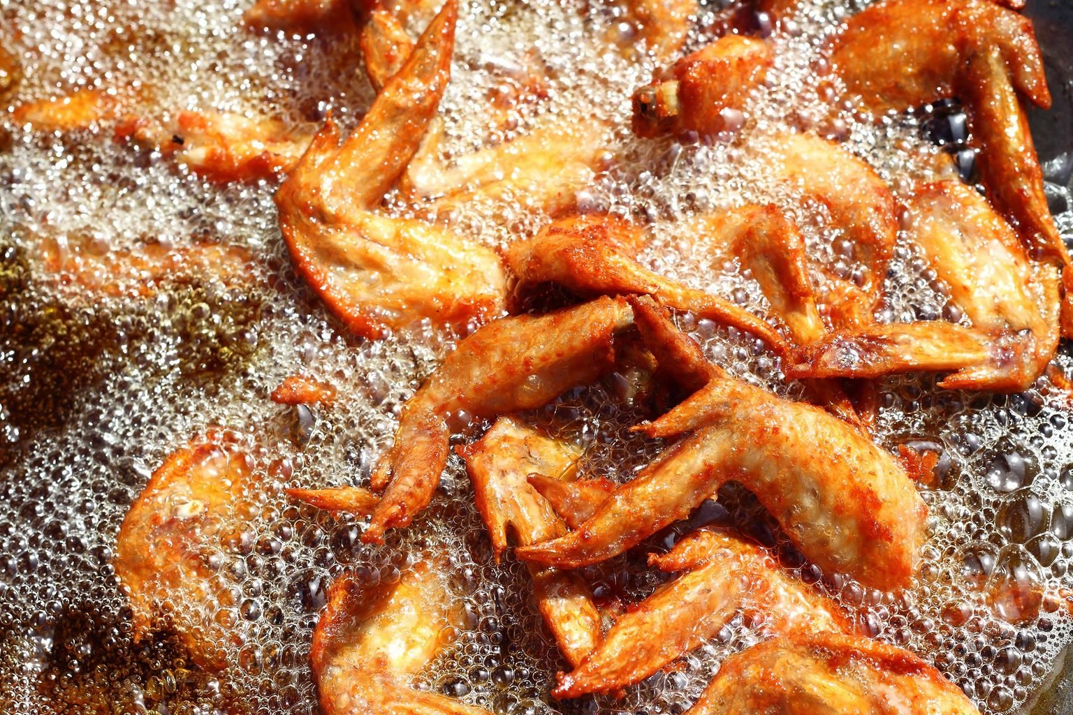 Comment réchauffer le poulet frit - Lartisan Francais